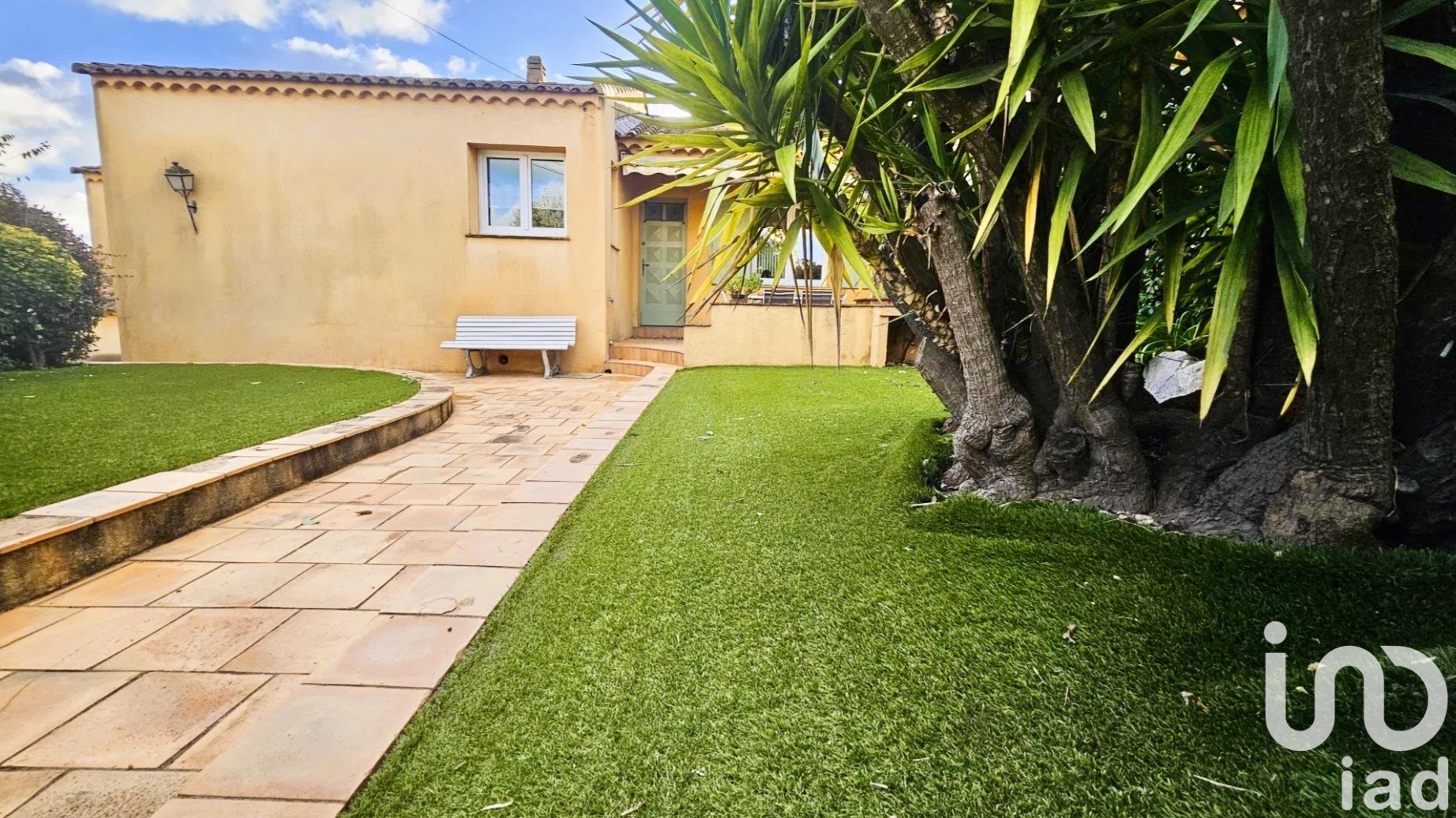 Vente maison à Cogolin (83310) : maison 5 pièces 87 m² - 1756796 - iad