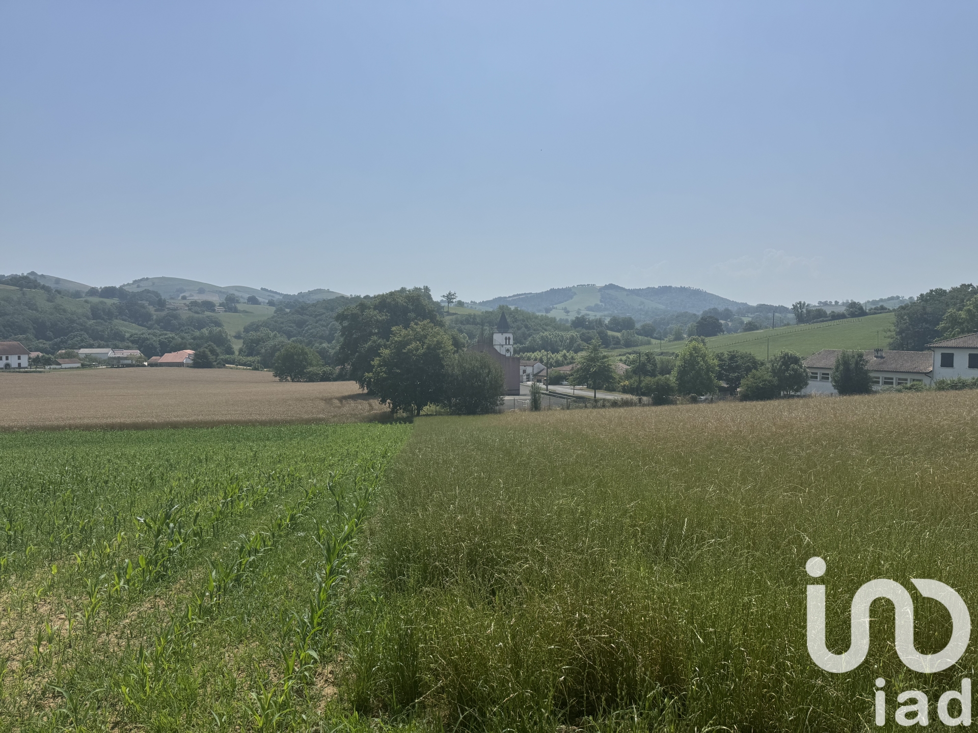 Vente terrain à MEHARIN (64120) : terrain à bâtir 2696 m² - 1799645 - iad