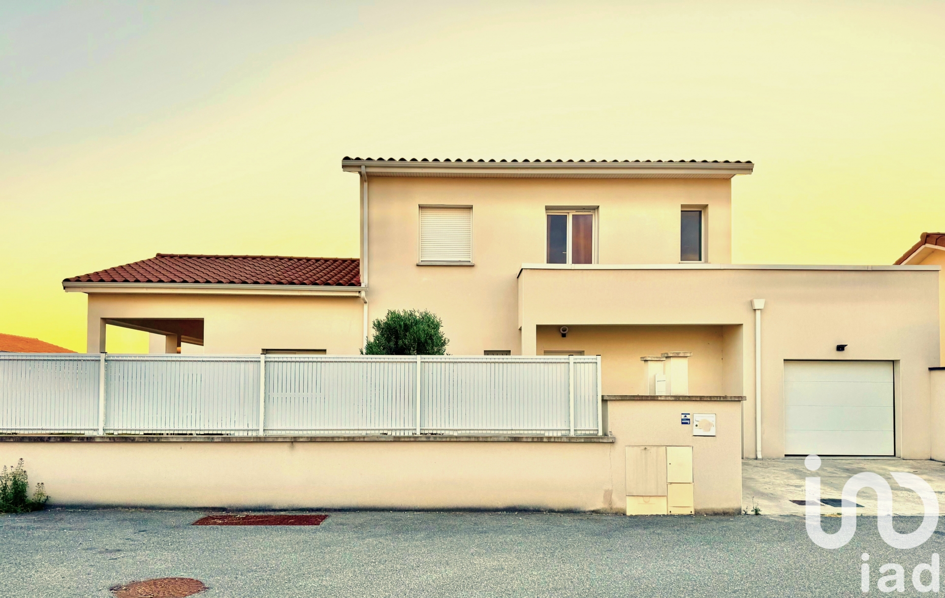Vente maison à Valence (26000) : maison 6 pièces 140 m² - 1789576 - iad