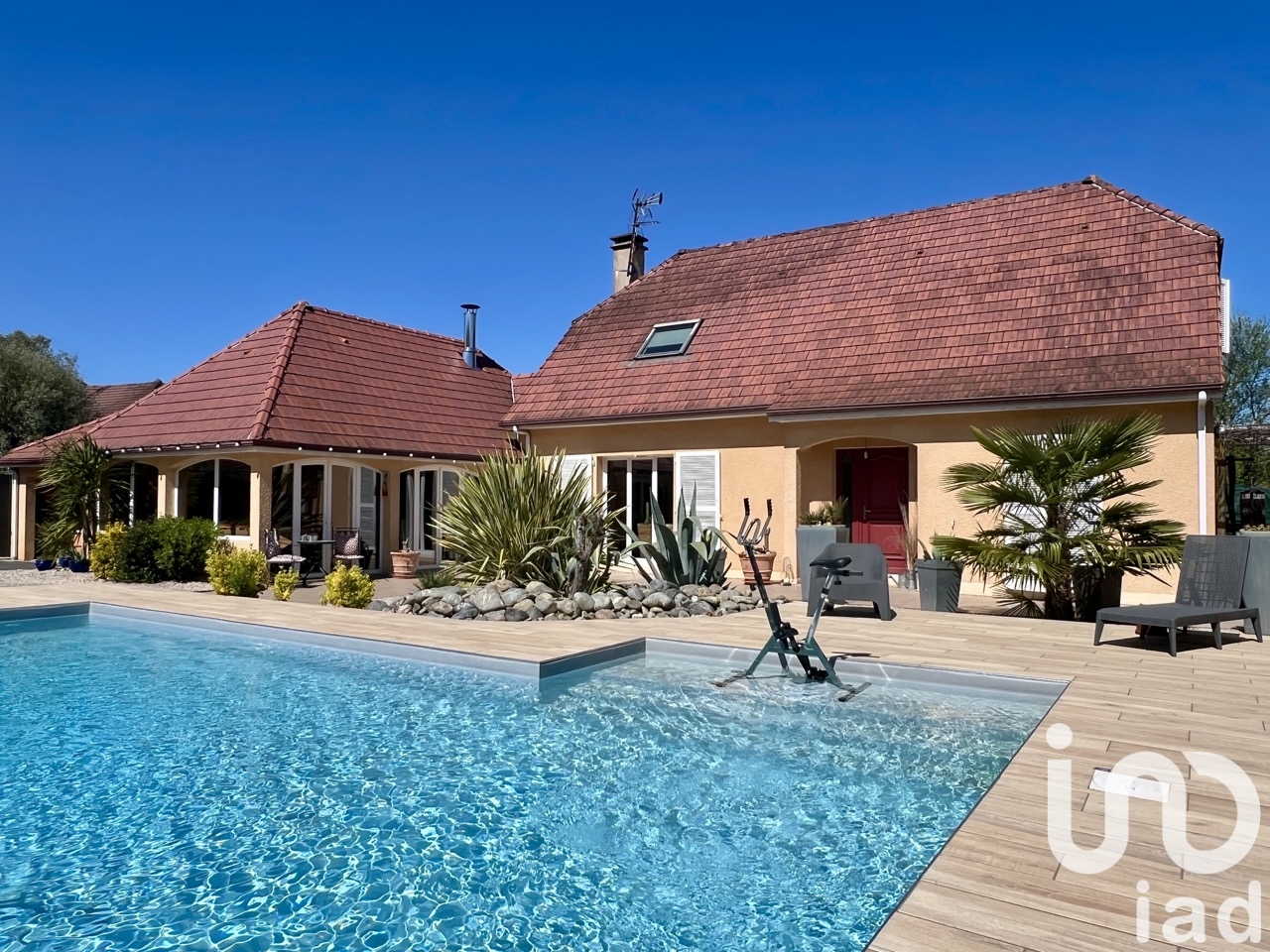 Sale house in Pau (64000): 7 rooms house 230 m² - 1835407 - iad