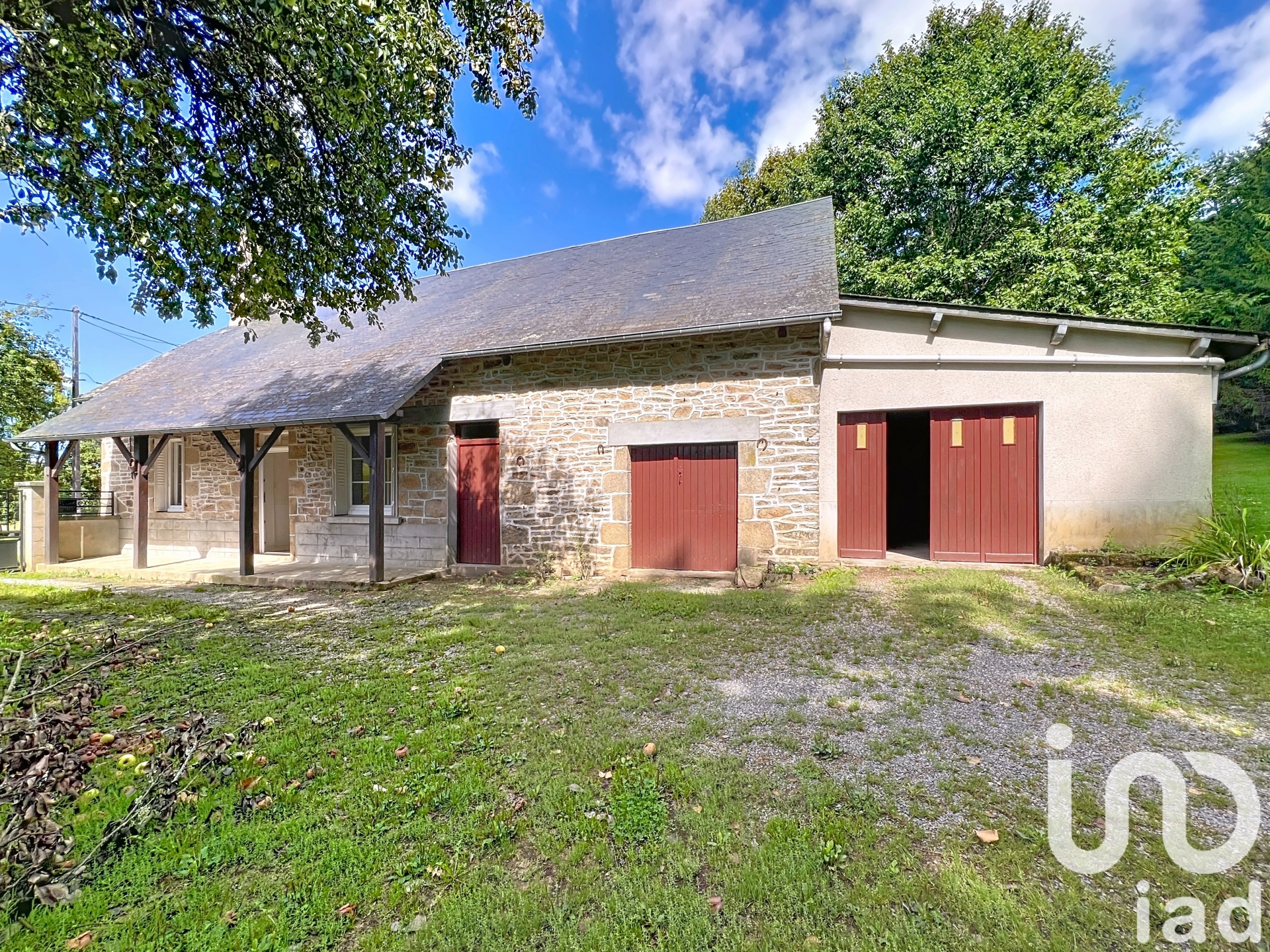 Sale house in Le Lonzac (19470): 3 rooms longere 57 m² - 1836023 - iad