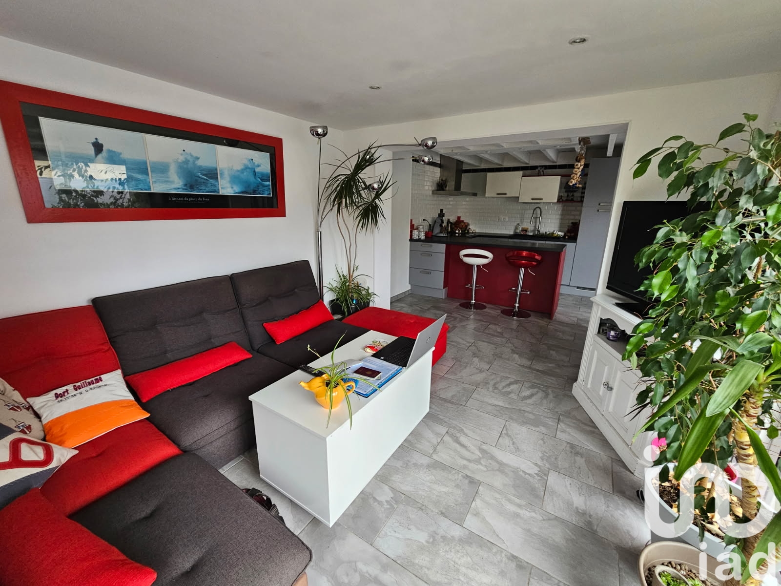 Sale house in Dives-sur-Mer (14160): 4 rooms house 70 m² - 1855580 - iad