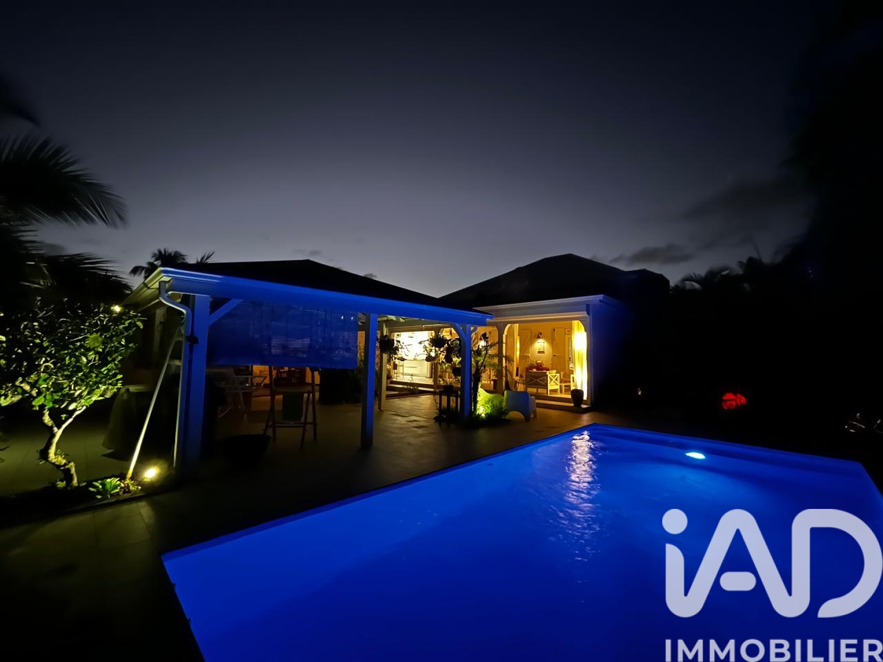 Vente maison à Saint-François (97118) : maison 6 pièces 230 m² ...