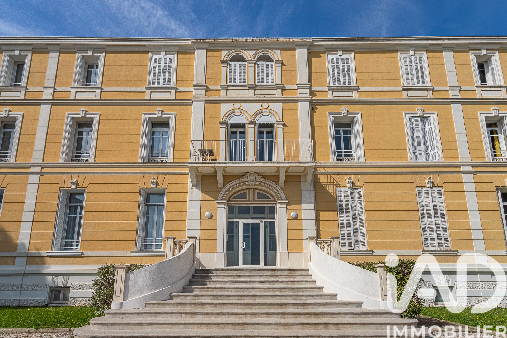 Sale apartment in La Seyne-sur-Mer (83500): 5 rooms apartment 105 m² ...