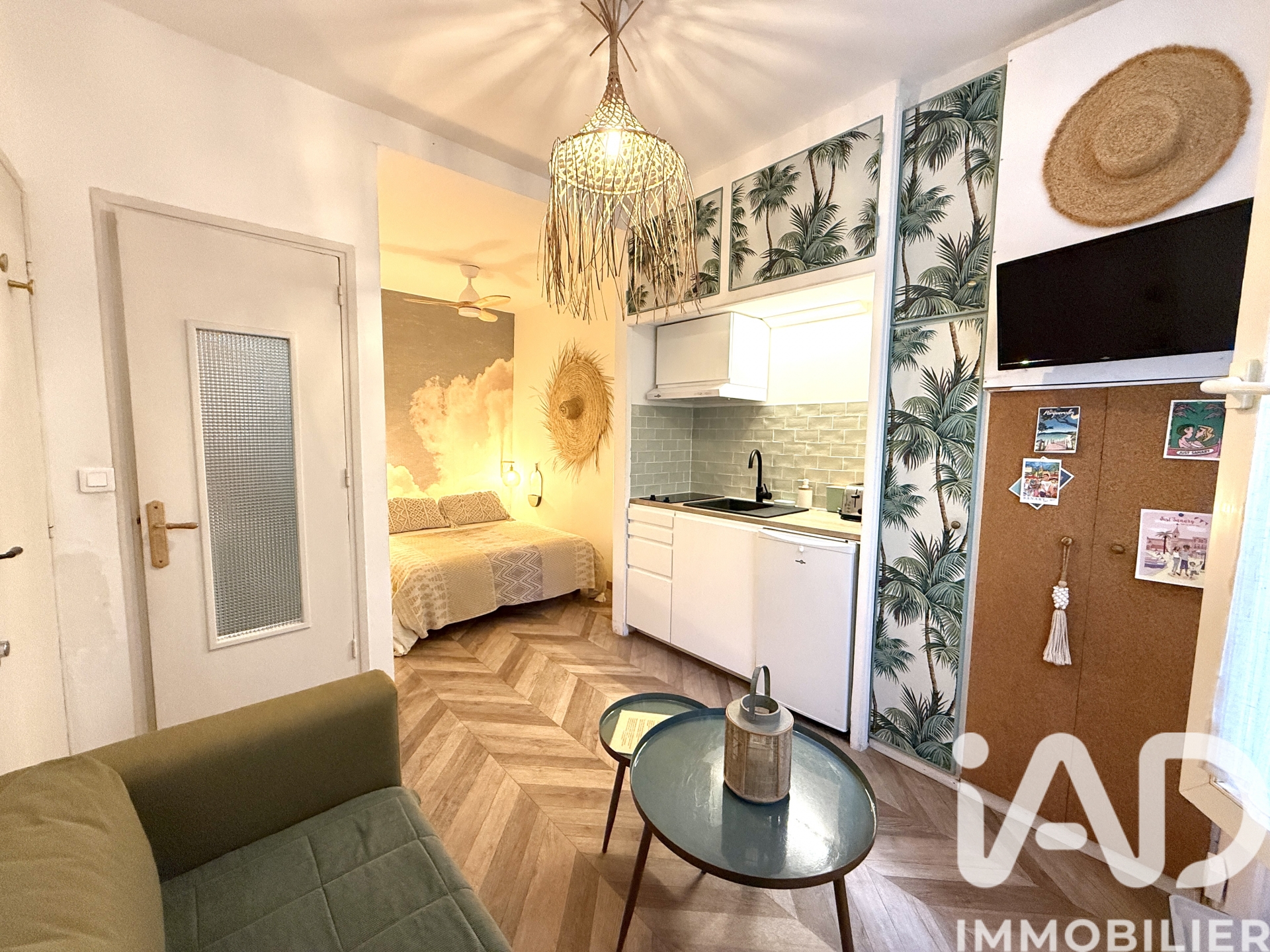 Sale apartment in Sanary-sur-Mer (83110): 1 room apartment 16 m² ...