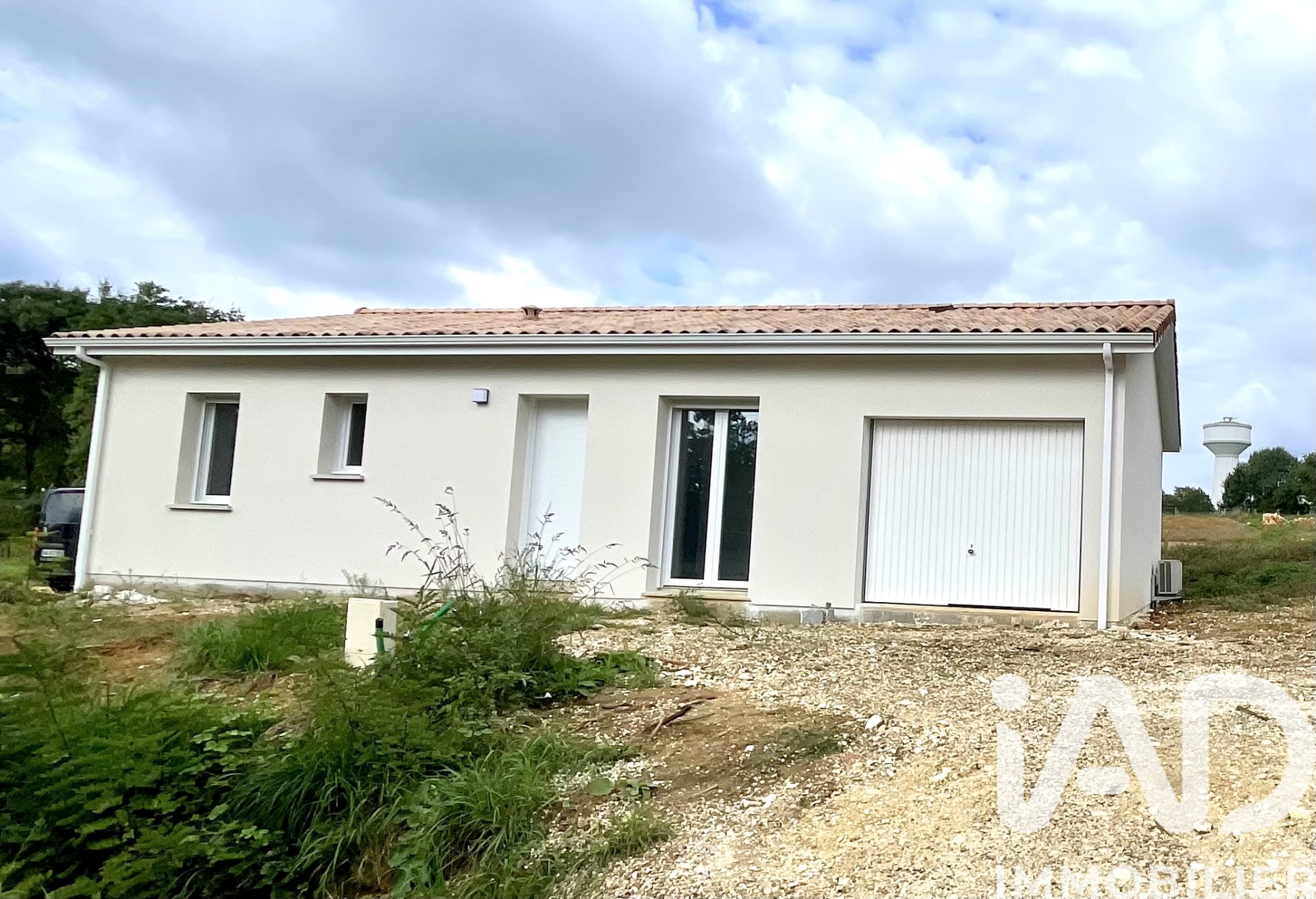 Sale house in Montguyon (17270): 4 rooms house 82 m² - 1906077 - iad